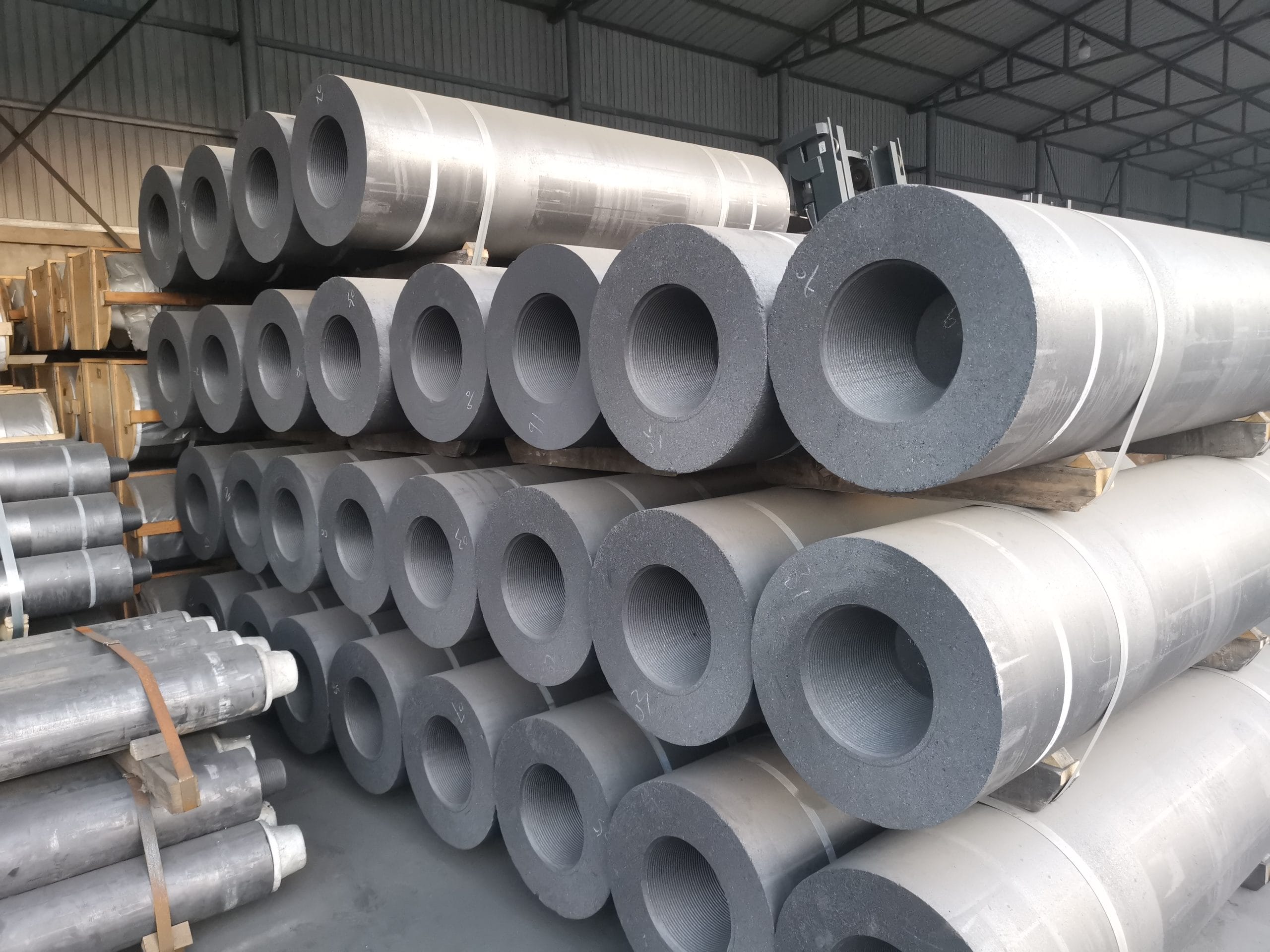 High-quality Graphite Electrode | Steel Industry - BENHONG